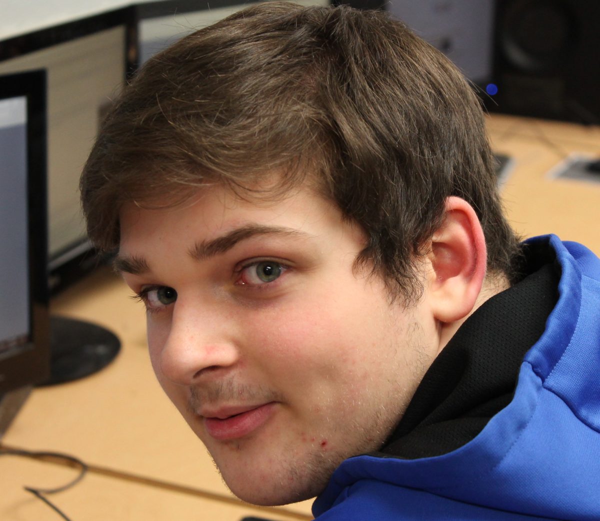 cropped-Lightning-striking-again.gif – The Lightning Bots